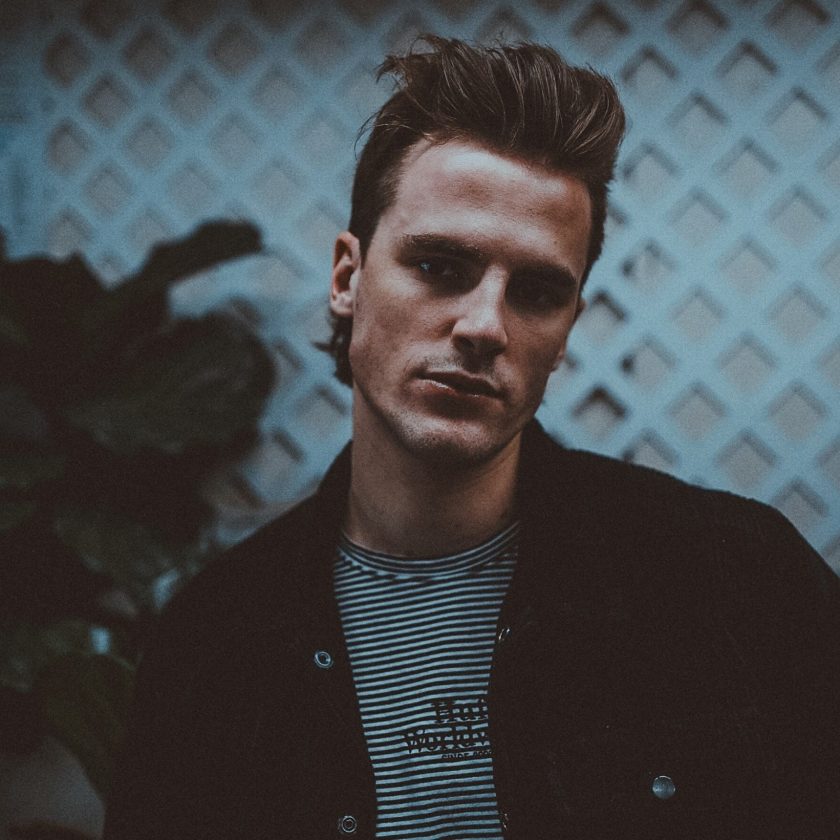 Rising-star electronic producer Devault drops brand new single and ...