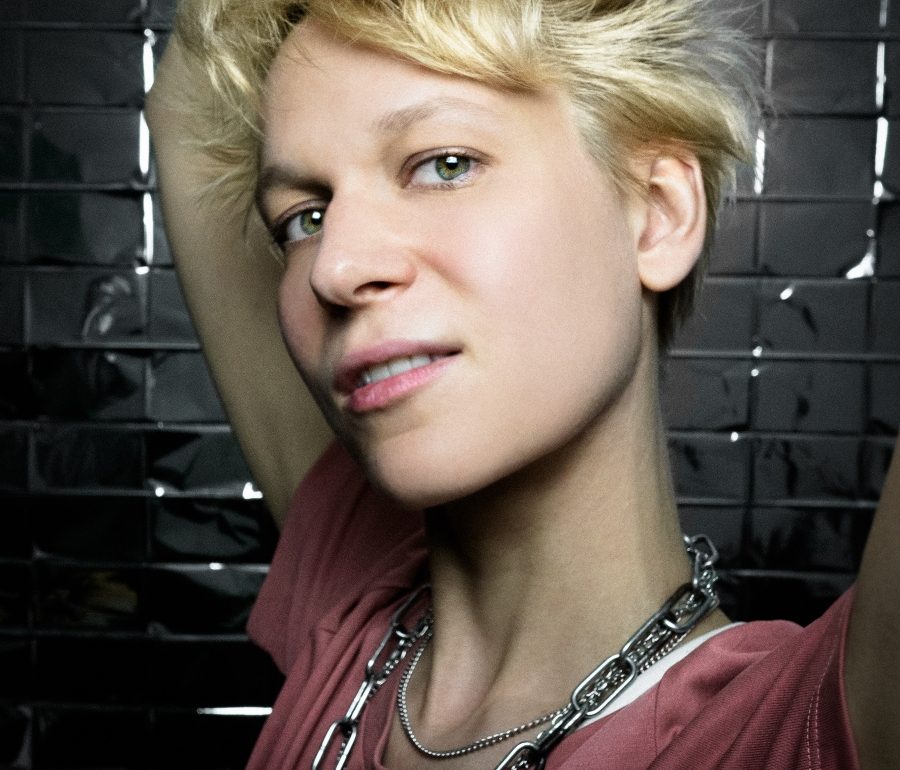 Electronic jazz composer and singer KID BE KID releases new song – The ...