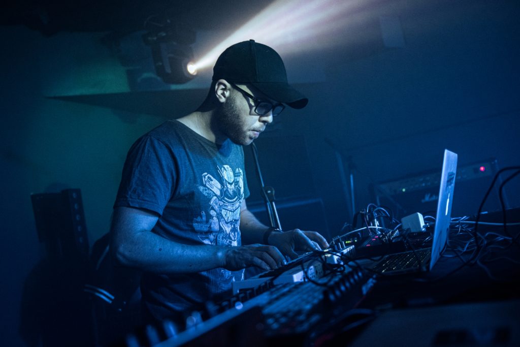 Interview: Five minutes with Waveshaper – The Playground